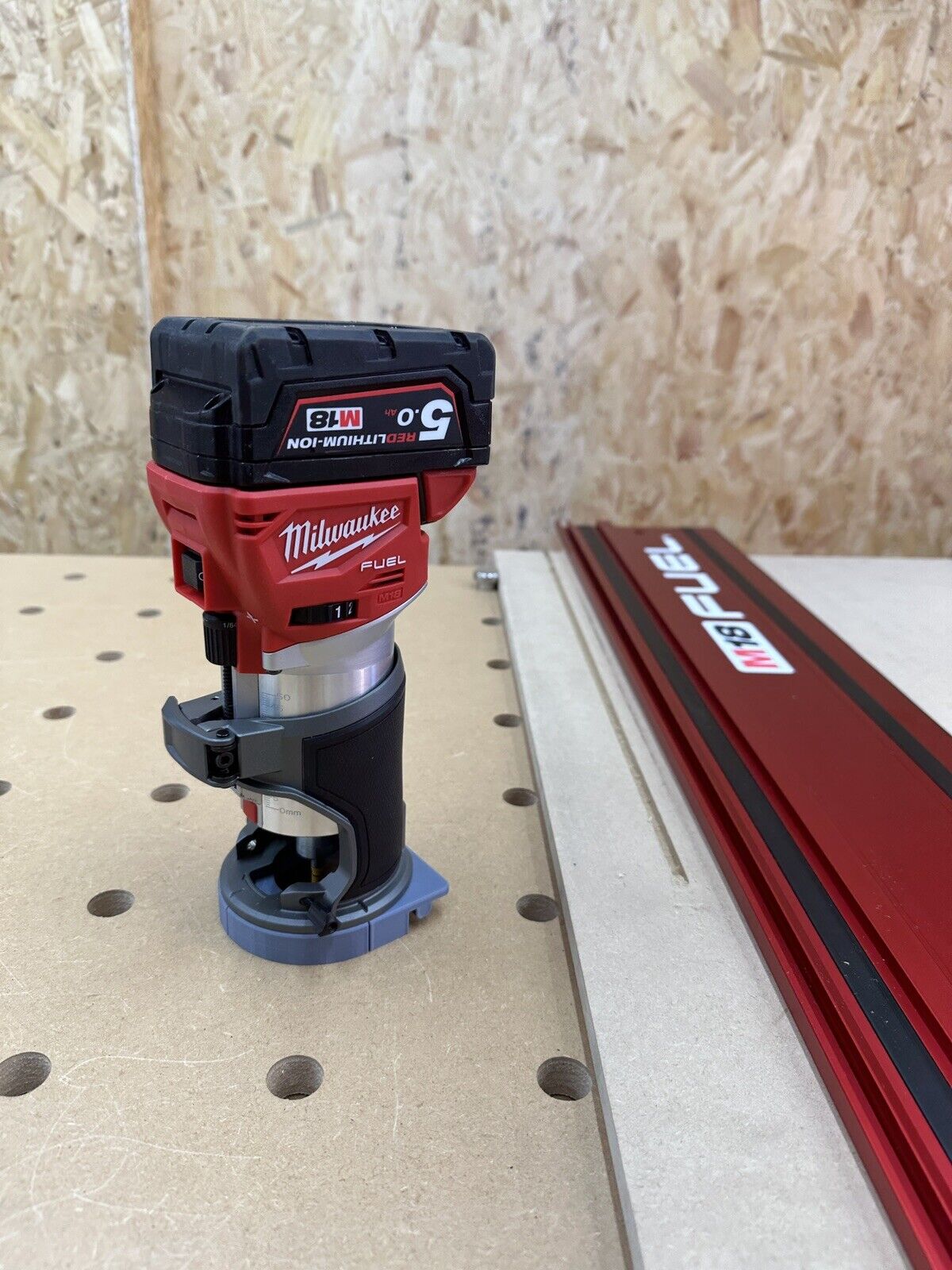 Milwaukee M18 Trimmer Router Guide Rail Adaptor to Milwaukee Guide Rai ...