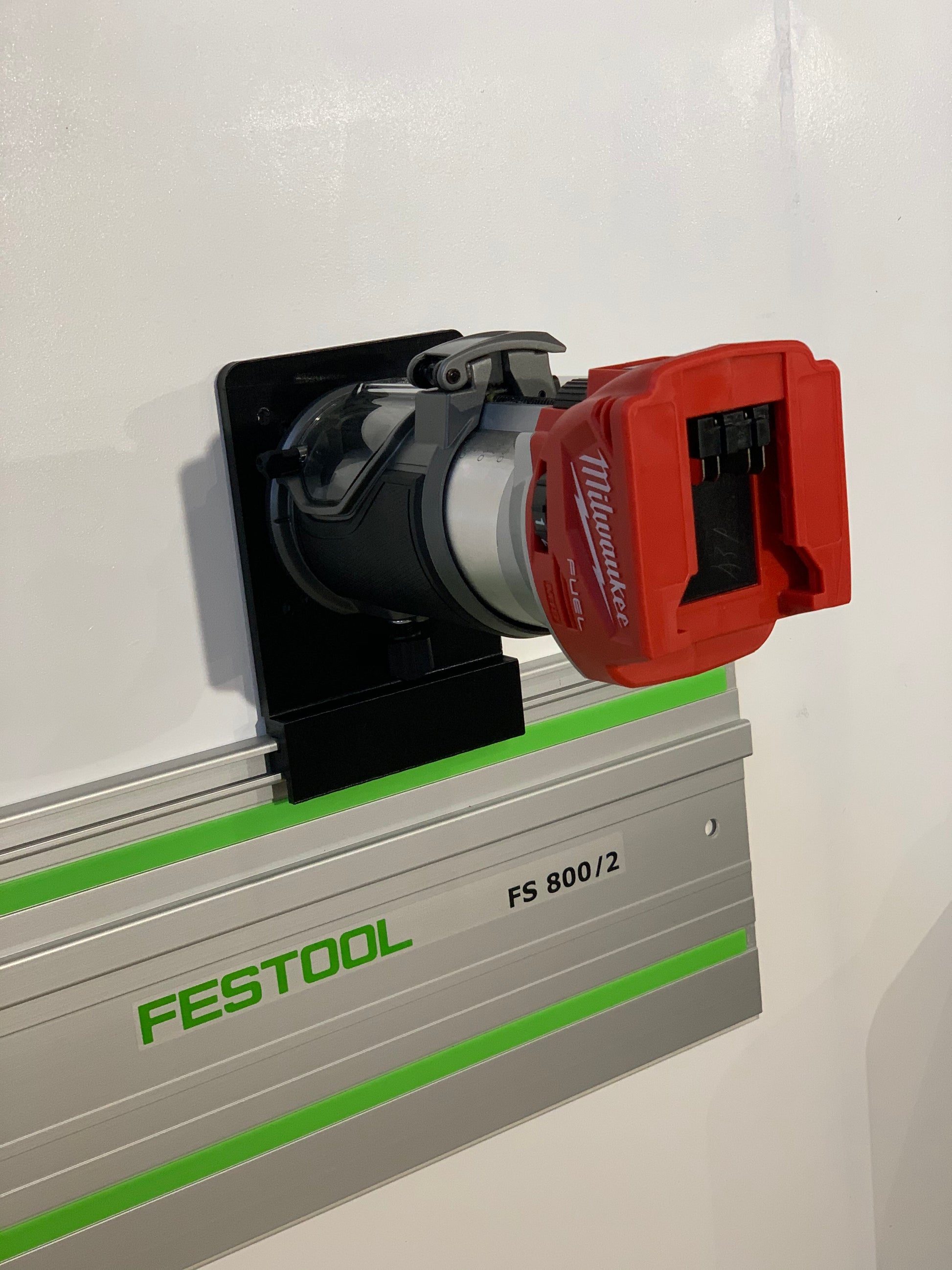 Milwaukee M18 Router Adaptor To Festool Track/Guide Rail – Adaptool