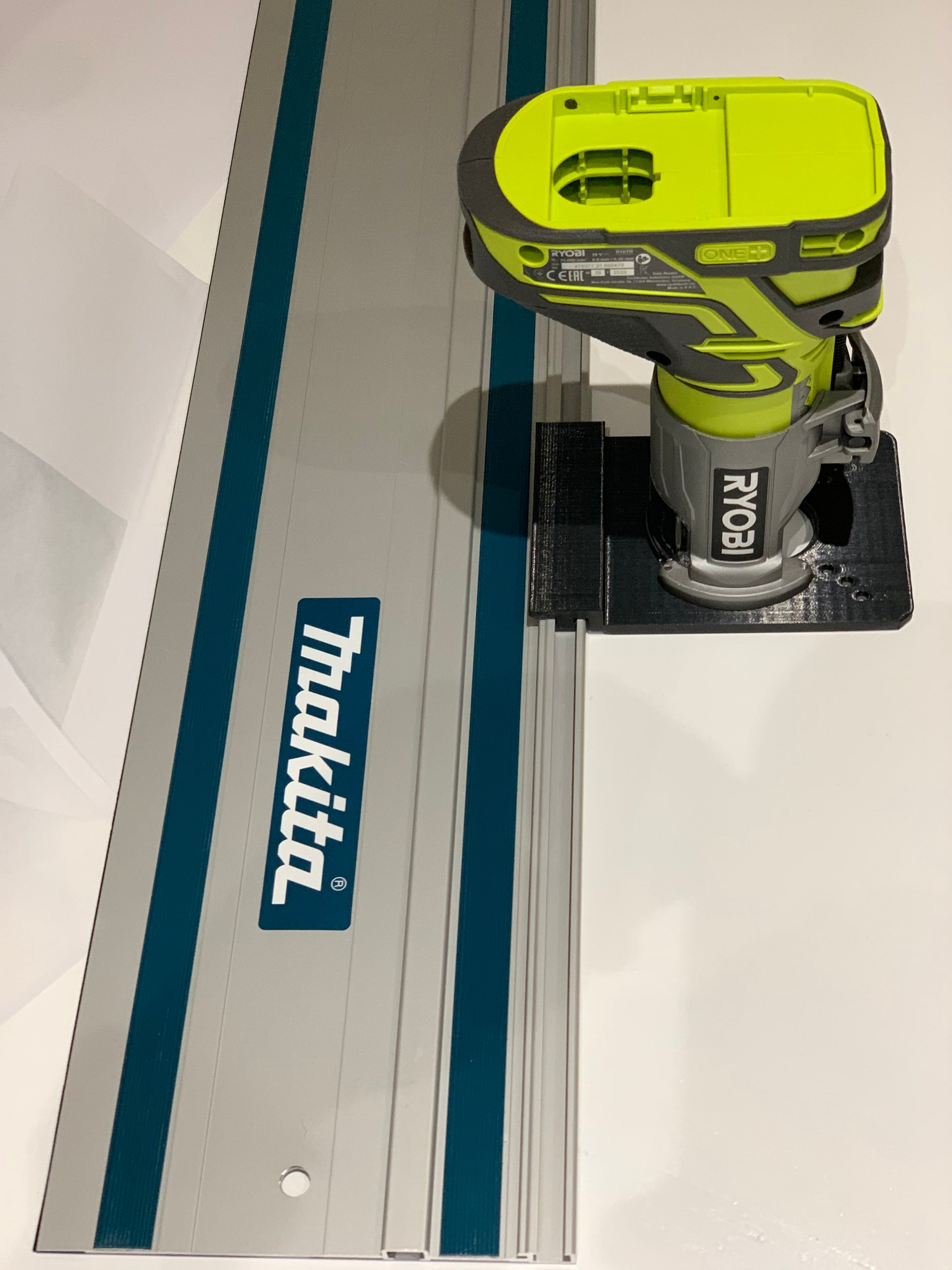 Ryobi Router Guide Rail Adaptor to Makita/Festool Track/Rail – Adaptool